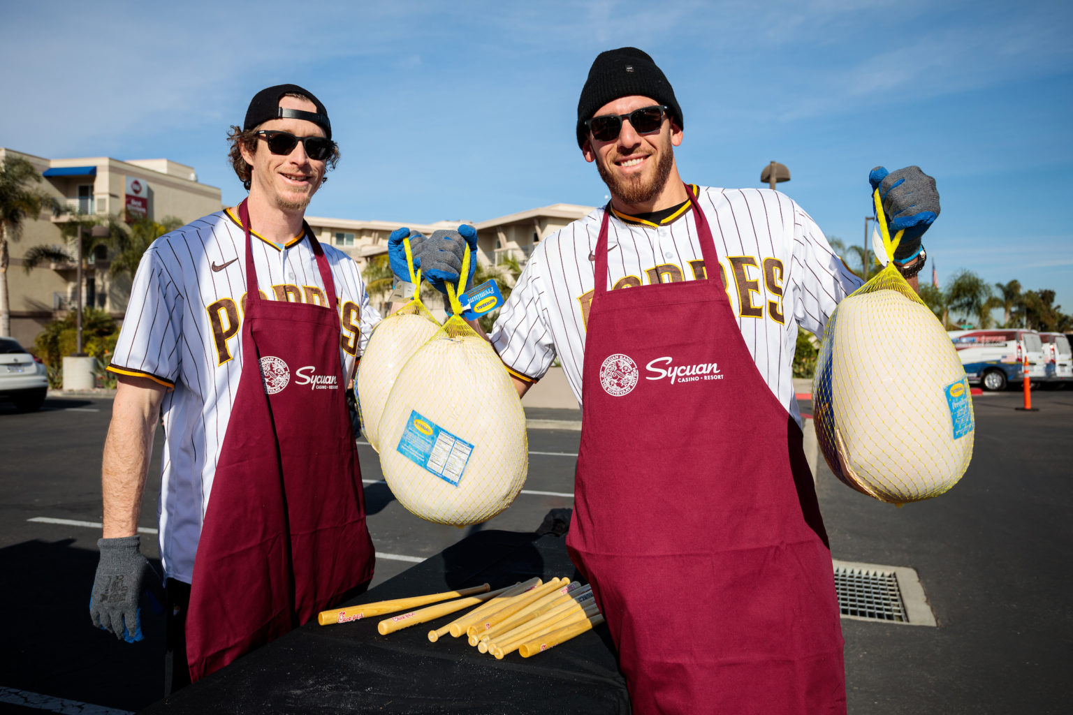 Sycuan and Padres Donate 1,000 Turkeys to Families | Sycuan Casino Resort